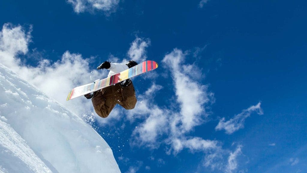 Taking Exciting Snowboard Photos Tips | Expert photography blogs, tip ...