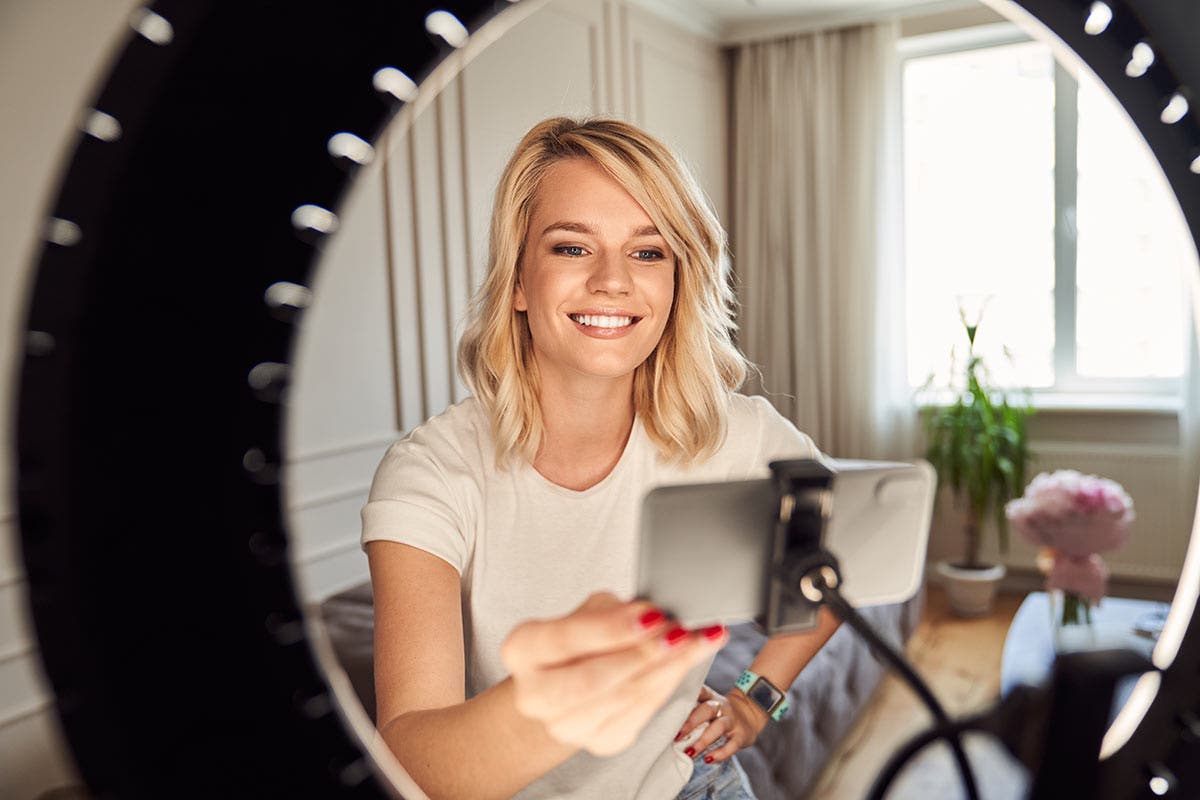 The Best Ring Lights for YouTube - 42West