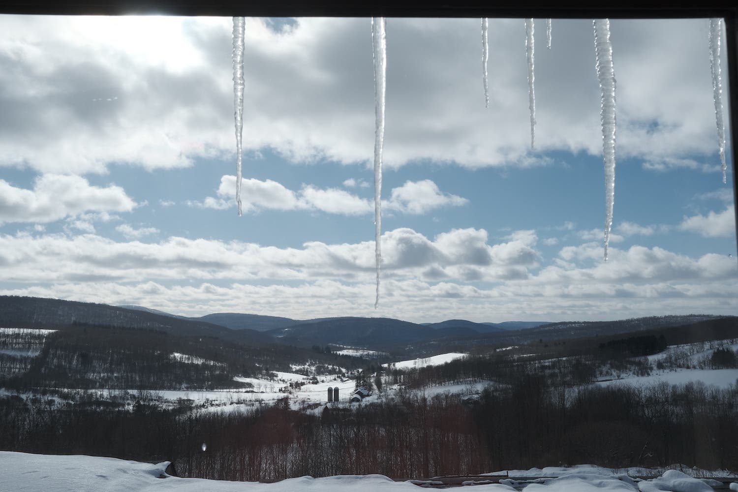 Fujifilm XE4: Hands-On Review with Cooper Naitove