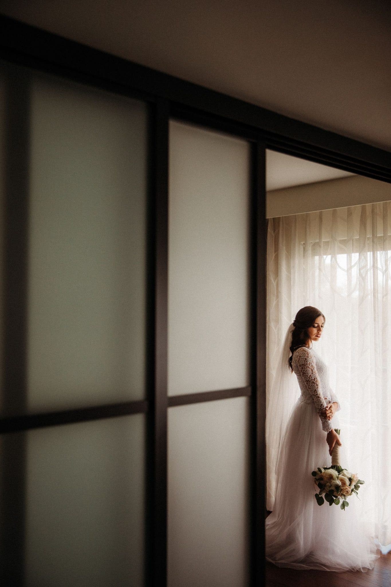 7 Photoshoot Ideas at Home For Awesome Images - 42West