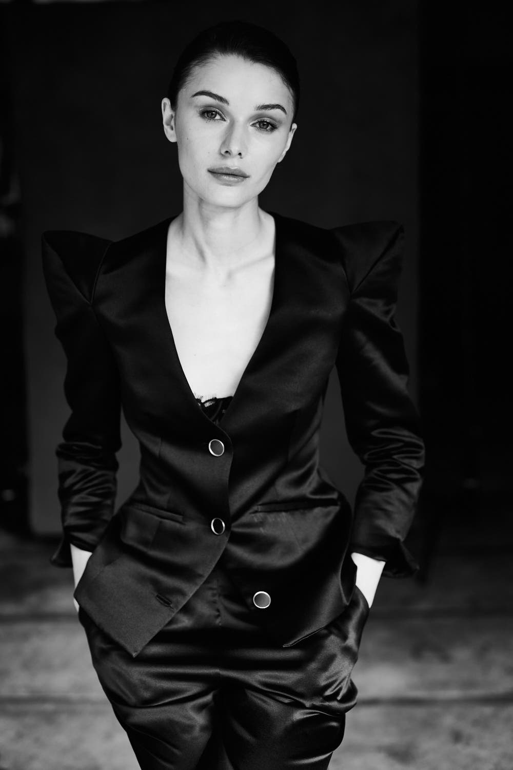 How to Use Garage Lighting for Fashion Photography - 42West
