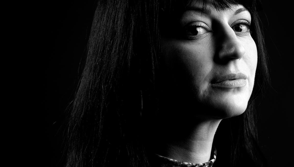 How to Light a Dramatic Close-Up - Adorama