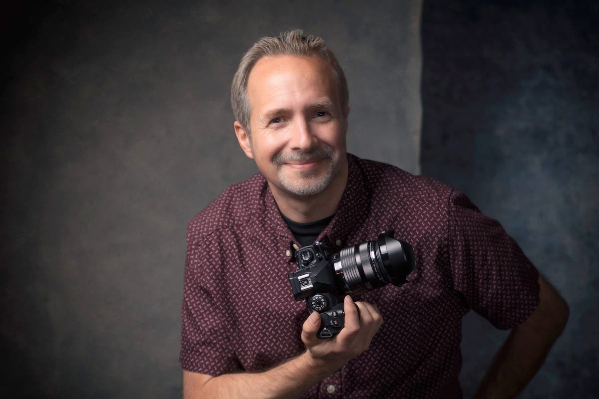 How to Shoot One Light Headshots - Adorama