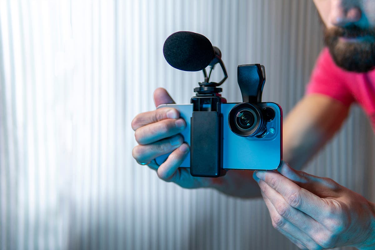 Filmmaking with Your Phone: Our List of Must-Have Accessories - Adorama