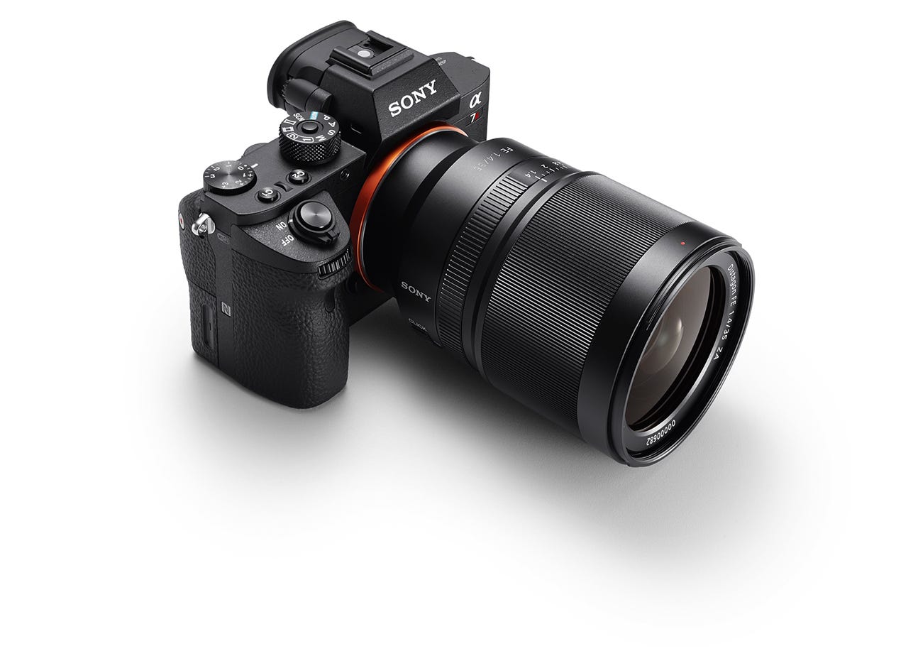 Sony A7R2 | Adorama.com