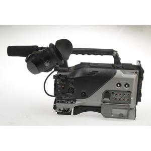 USED Panasonic AG-DVC200 1/2" 3-CCD DV PROLINE Camcorder - (630 Hours ...