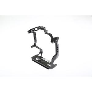 Used SmallRig Full Camera Cage, fits Canon EOS R5/R6/R5 C with BG-R10 ...
