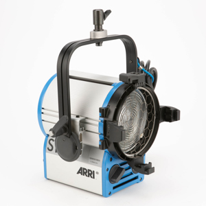 Used ARRI True Blue ST1 Studio 1kW Fresnel - Stand Mount (120-230VAC ...