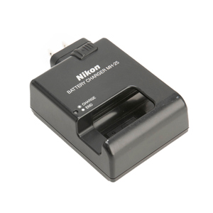 Used Nikon MH-25-a Quick-Charger for EN-EL15 Rechargeable Battery