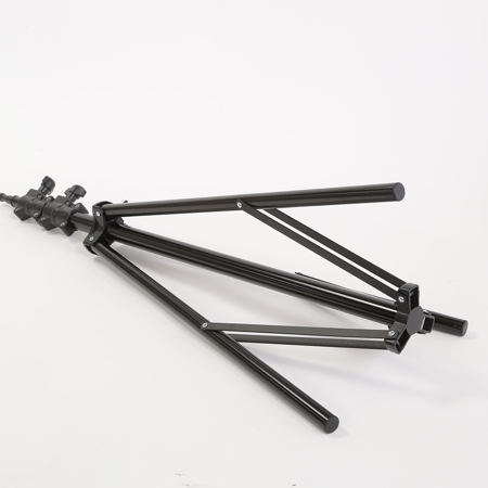 USED Ikan 8' Heavy Duty Light Stand, 2 Risers, 3 Sections, 8 lbs Capacity