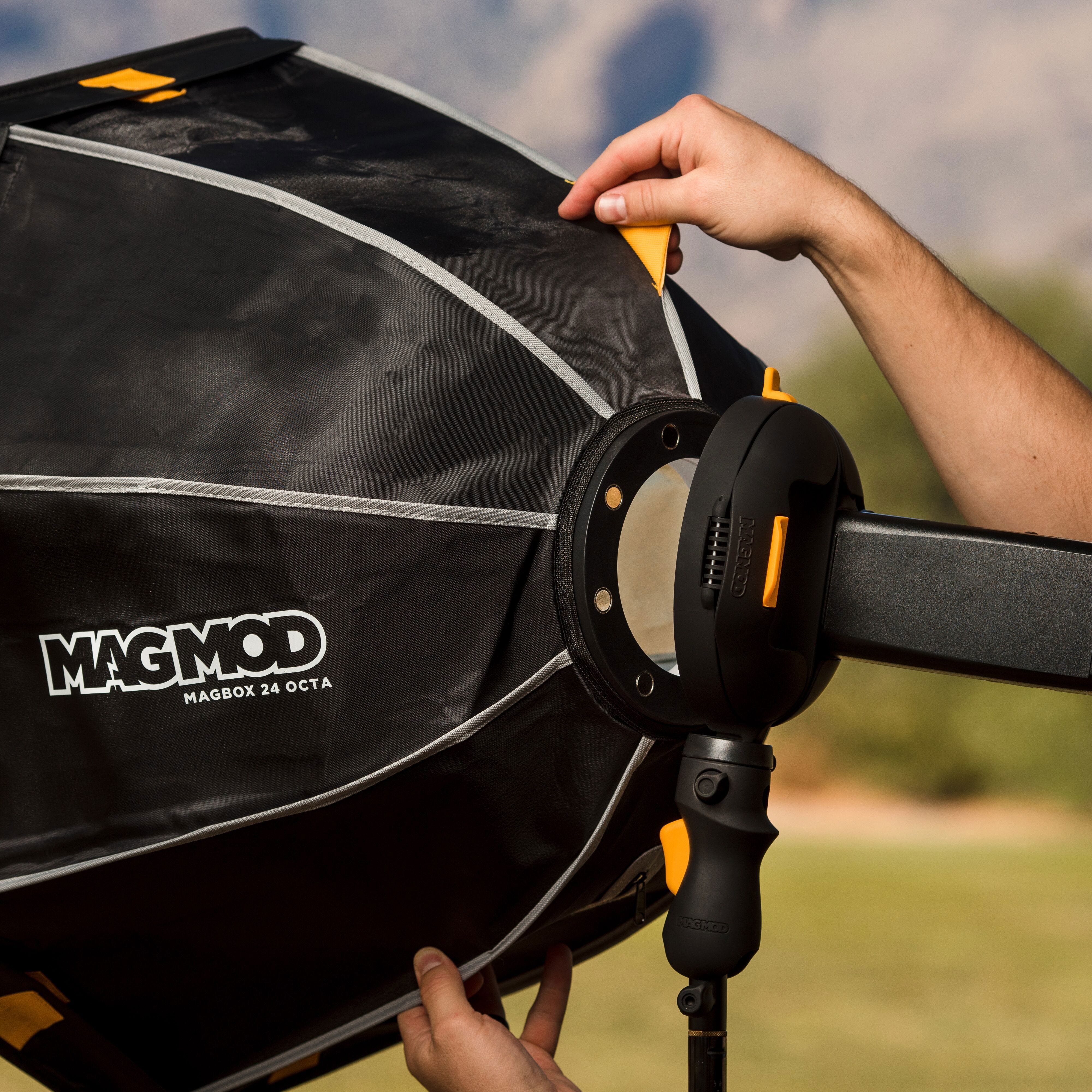 MagMod MagBox 24 Octa Pro Kit With Extra MagMod MagShoe for MagBox 24 Octa